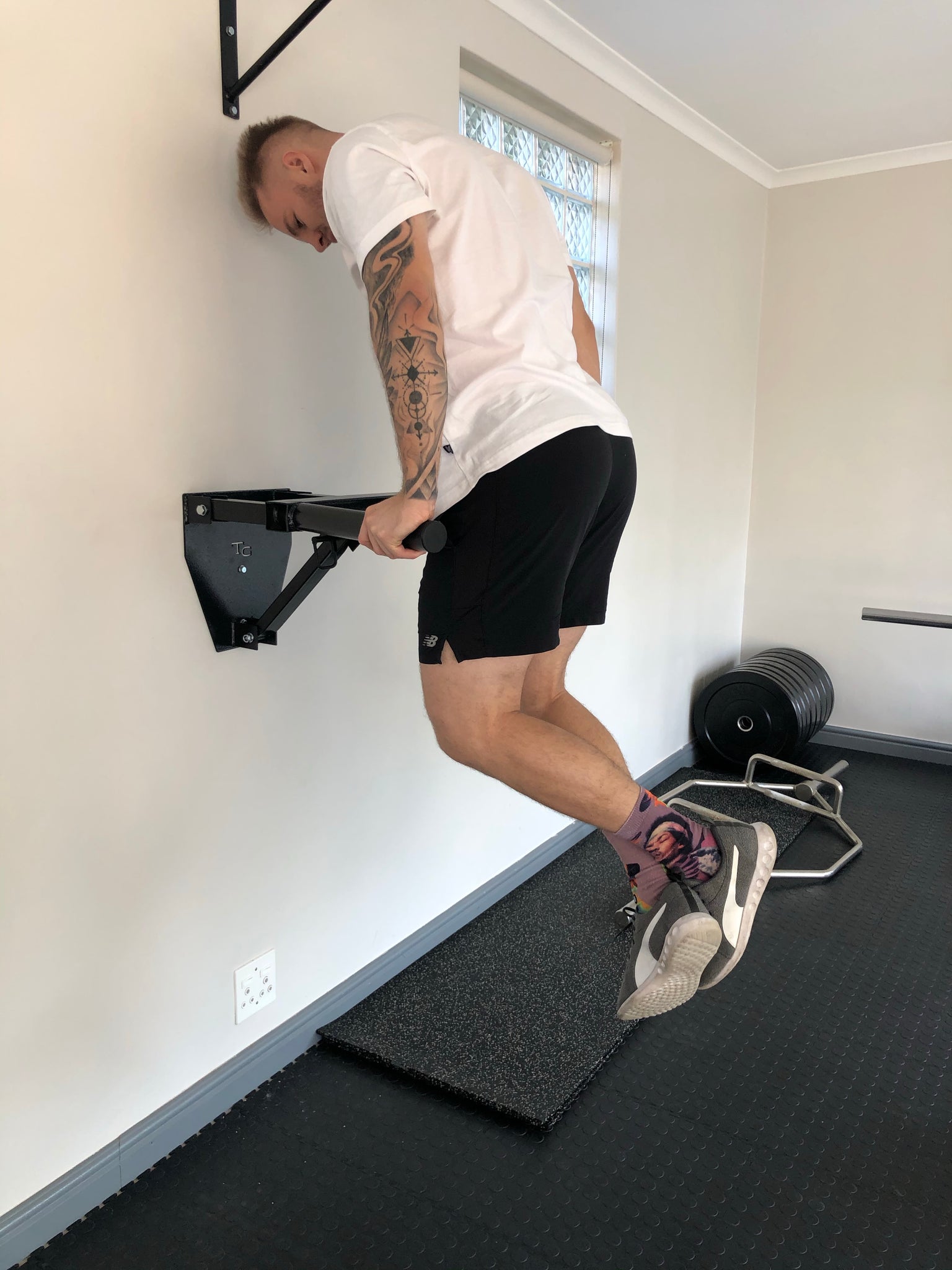 Wall Mounted Dip Bar – TG Fitness